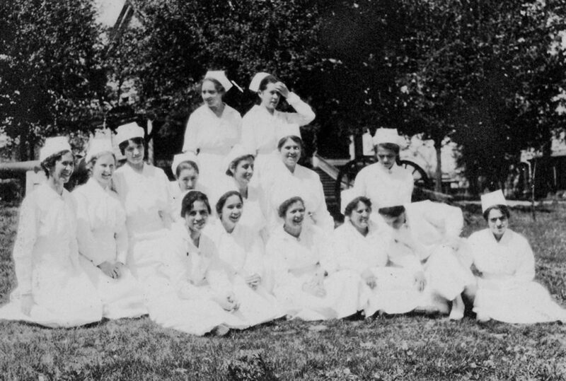 Silver Star Medal for Lieutenant (nurse) Elizabeth Dorothy Sandelius ...